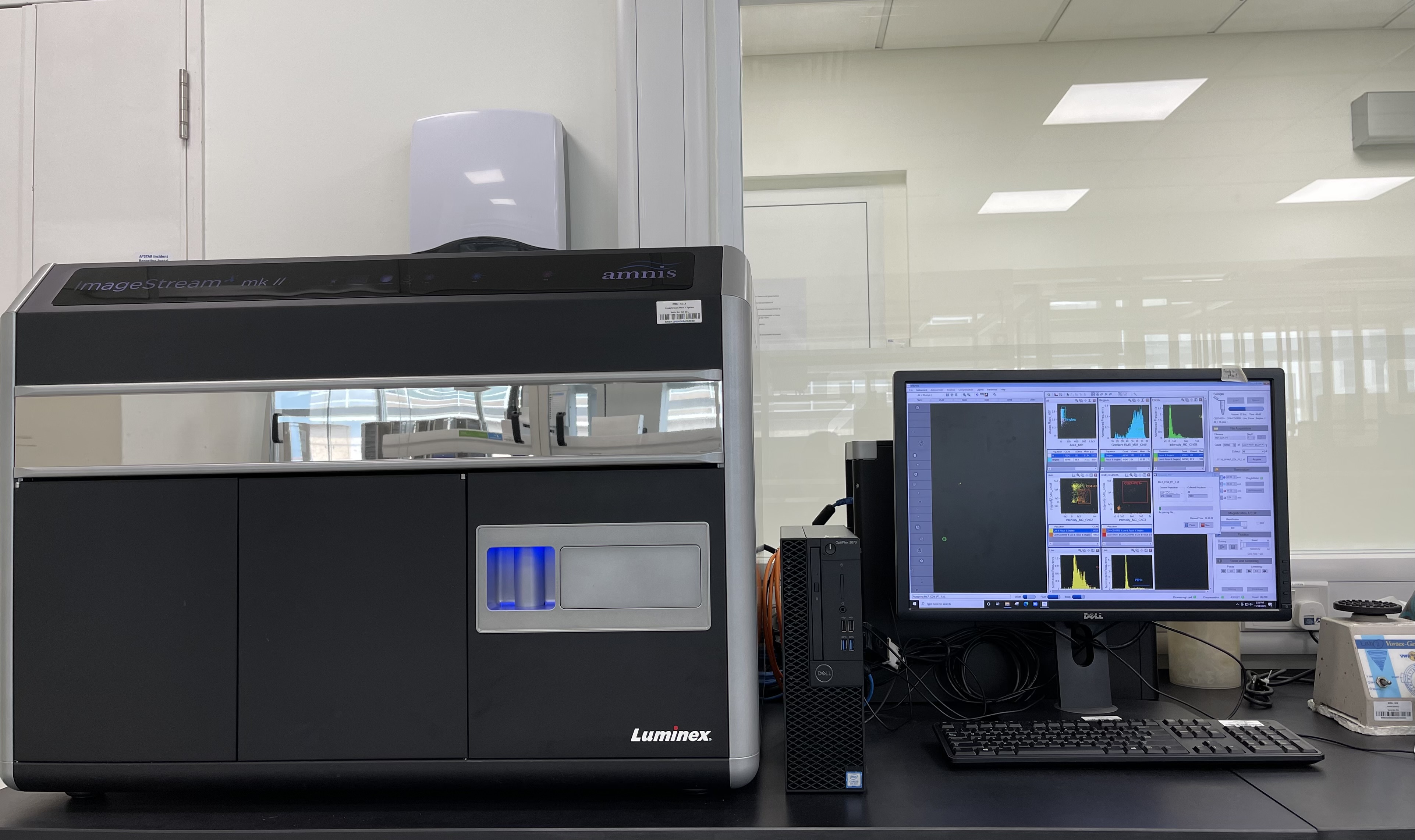 Flow Cytometers: (EARO-HTP) Amnis ImageStreamX mkII - A*STAR Scientific ...